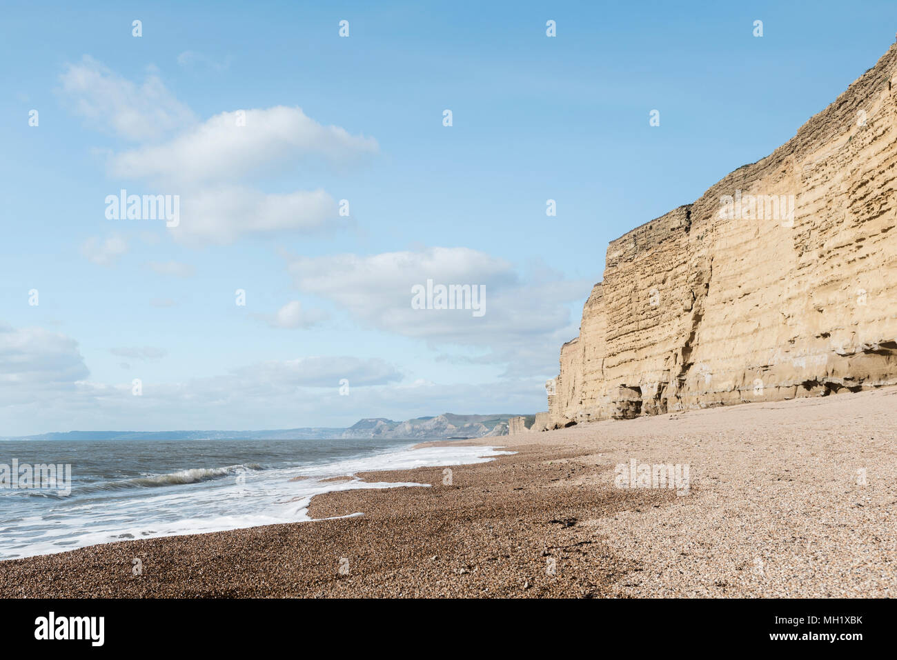 Cliffs along jurassic coast hi-res stock photography and images - Alamy