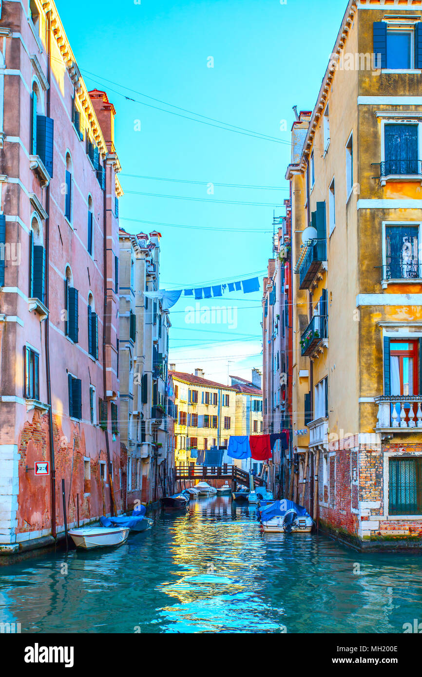 Side view of canal hi-res stock photography and images - Alamy