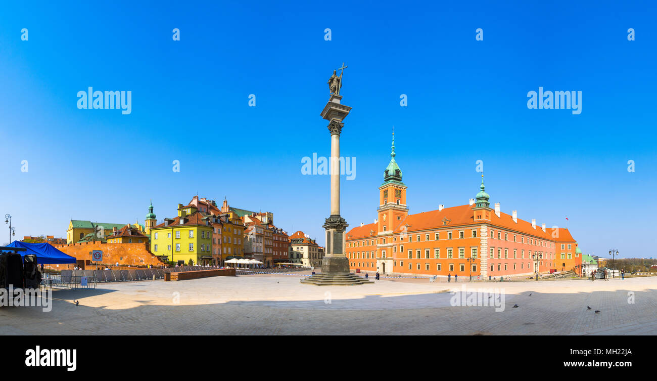 Colorful medieval buildings at the iconic old town of Warsaw, Poland ...