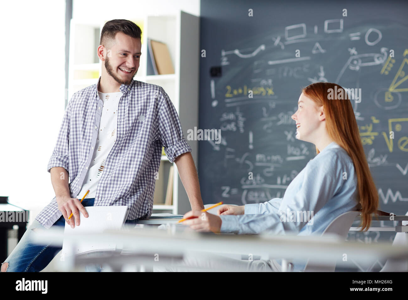 Teens in college Stock Photo - Alamy
