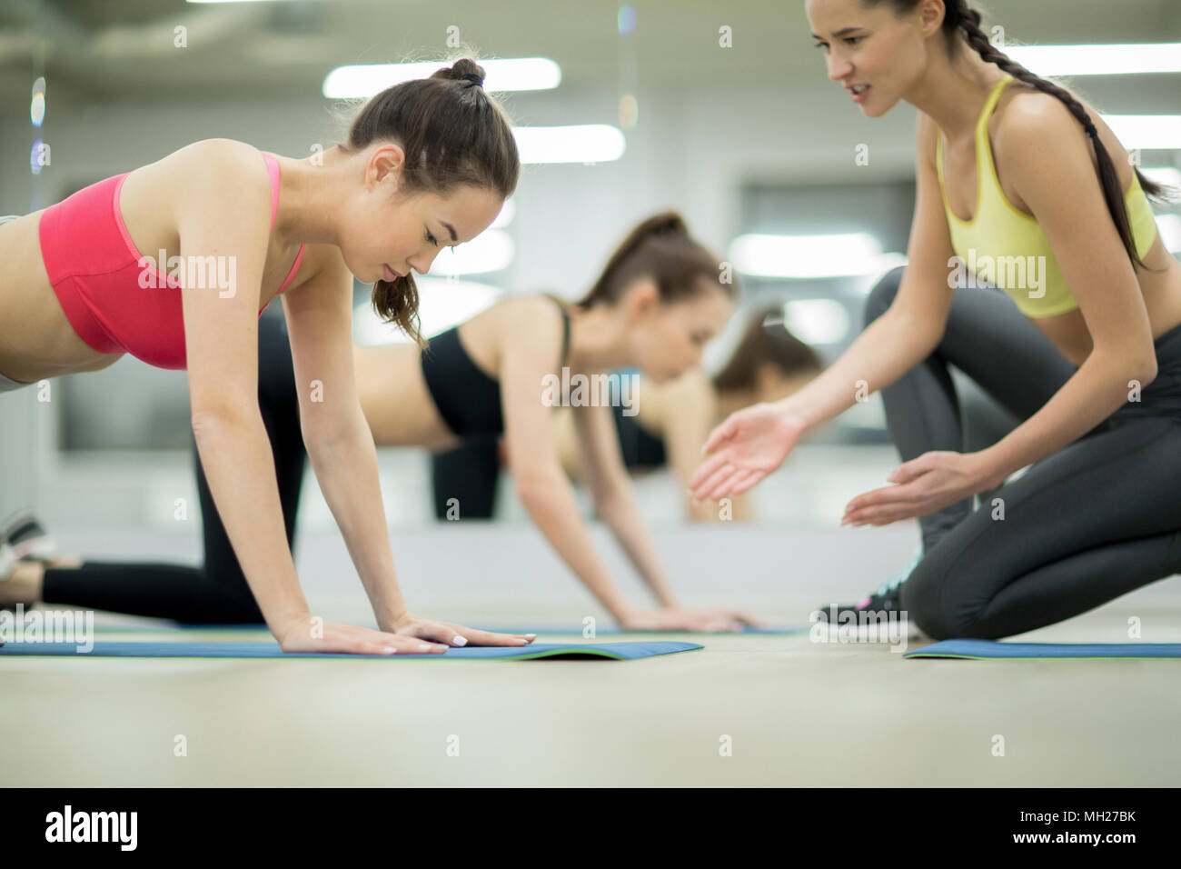 Fitness in club Stock Photo - Alamy
