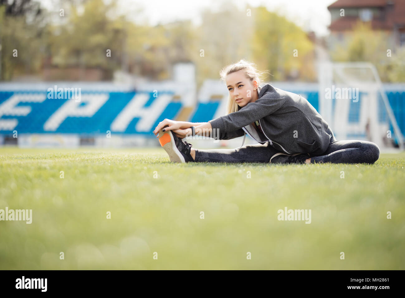 Stretching in japanese park hi-res stock photography and images - Alamy