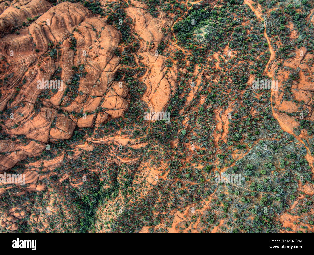 Sedona, Arizona has beautiful orange rocks and pillars in the desert ...