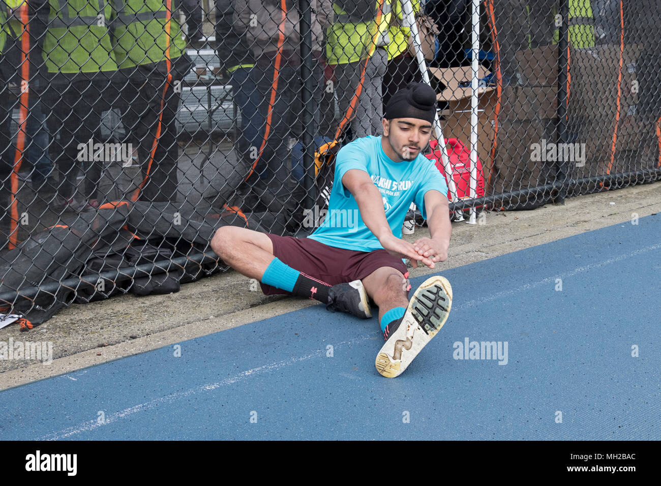 Warm up stretch run teen hi-res stock photography and images - Alamy