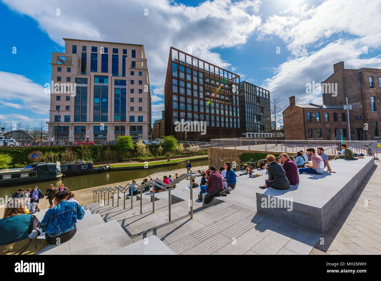 Granary square hi-res stock photography and images - Alamy