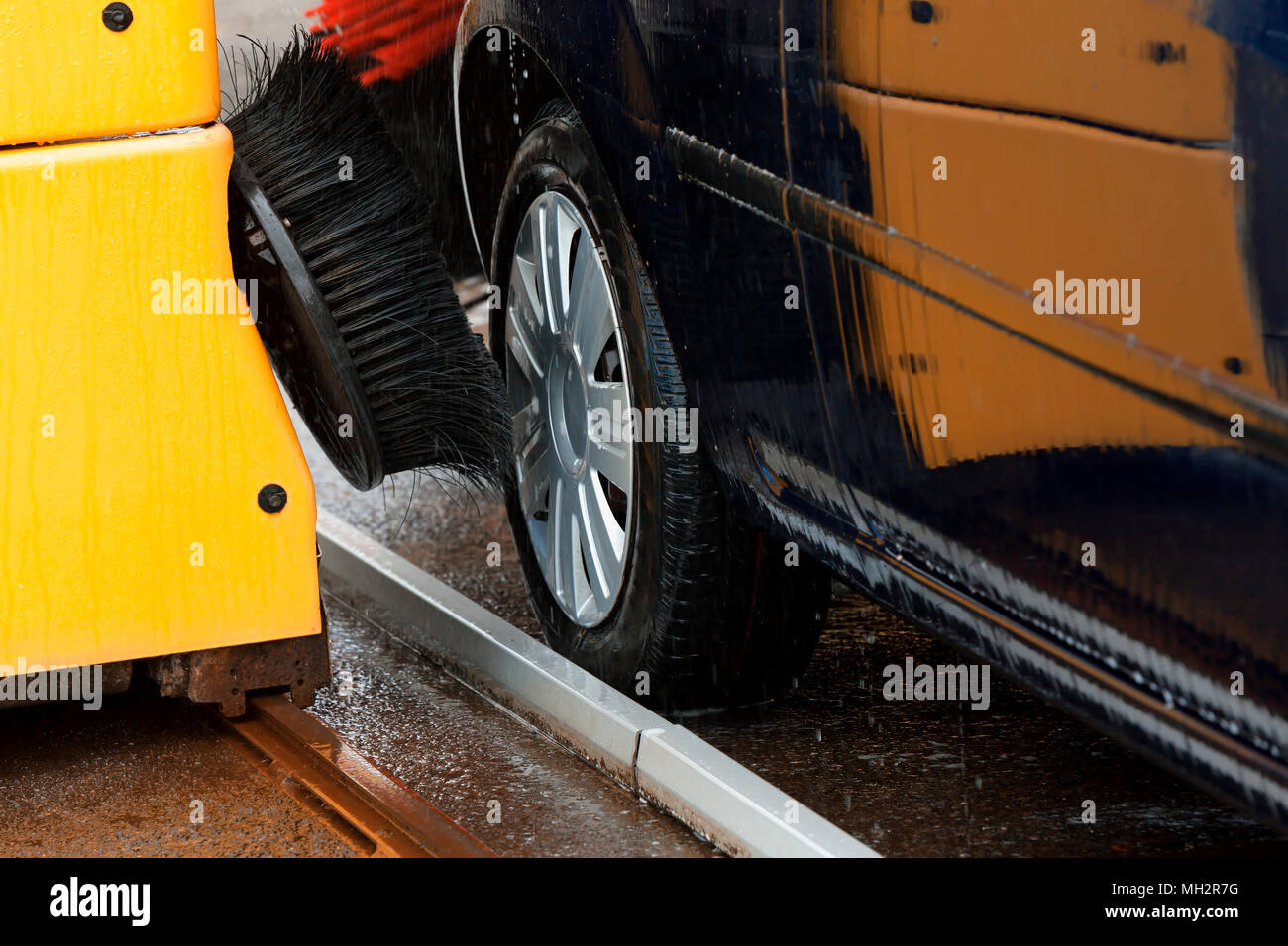 Car wash machine hi-res stock photography and images - Alamy