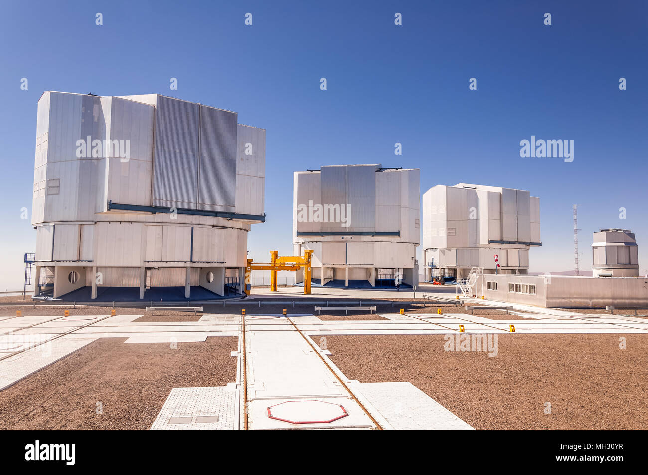 European Very Large Telescope Chile Stock Photo - Alamy