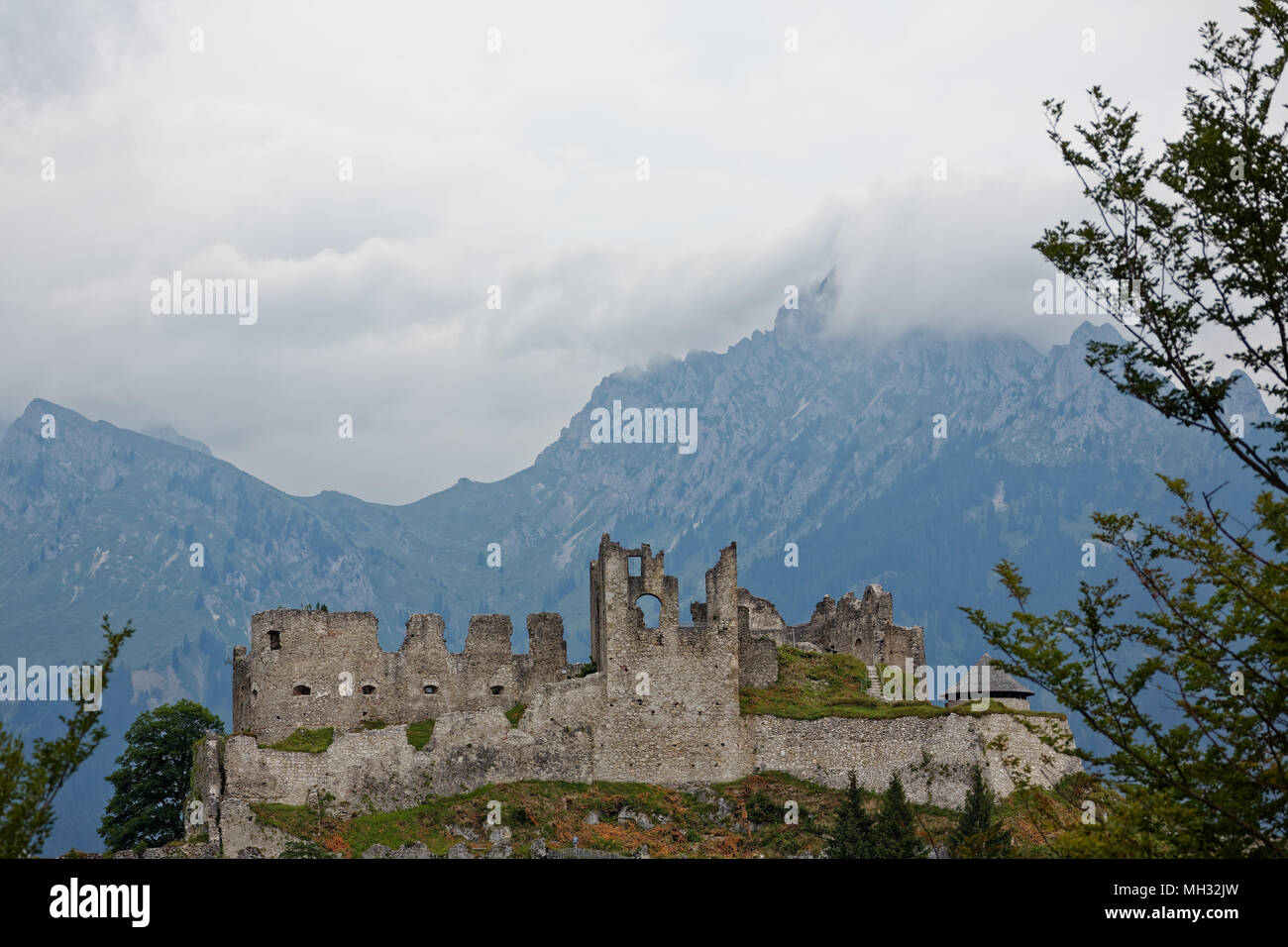 Ehrenberg Castle - Austria. Burg Ehrenberg - Österreich Stock Photo - Alamy