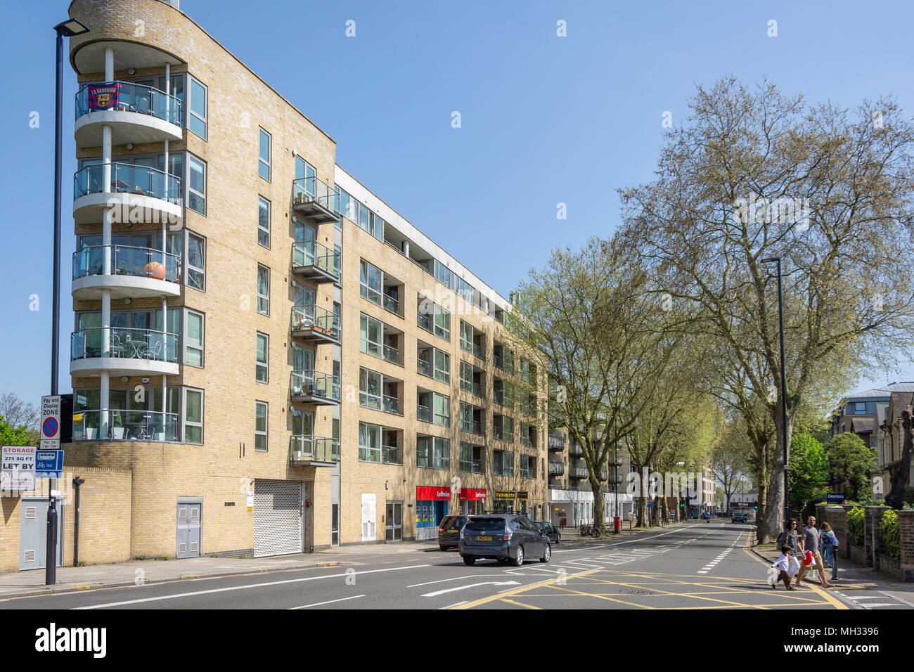 Chiswick hounslow london england hi-res stock photography and images ...