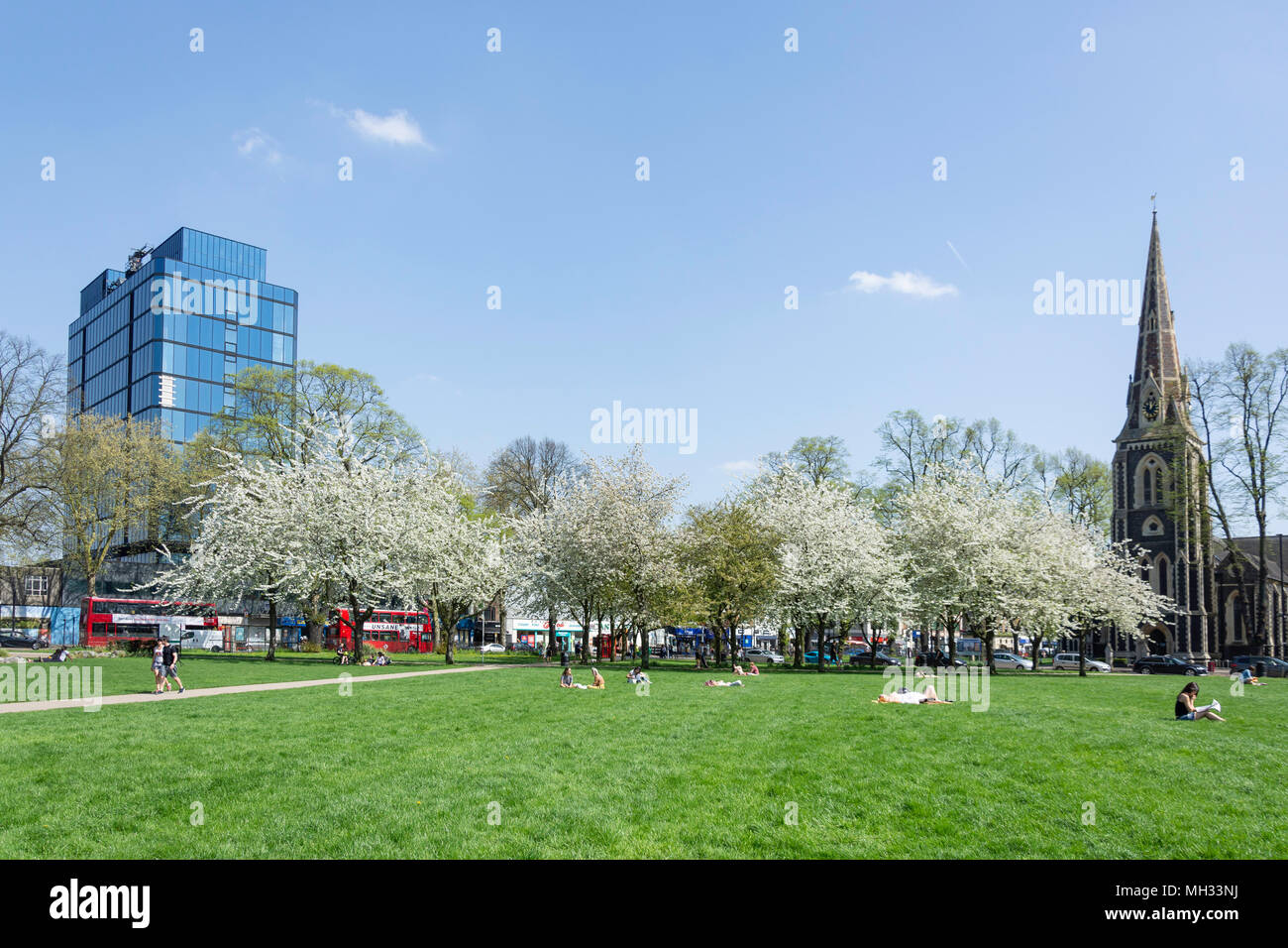 Turnham green hi-res stock photography and images - Alamy