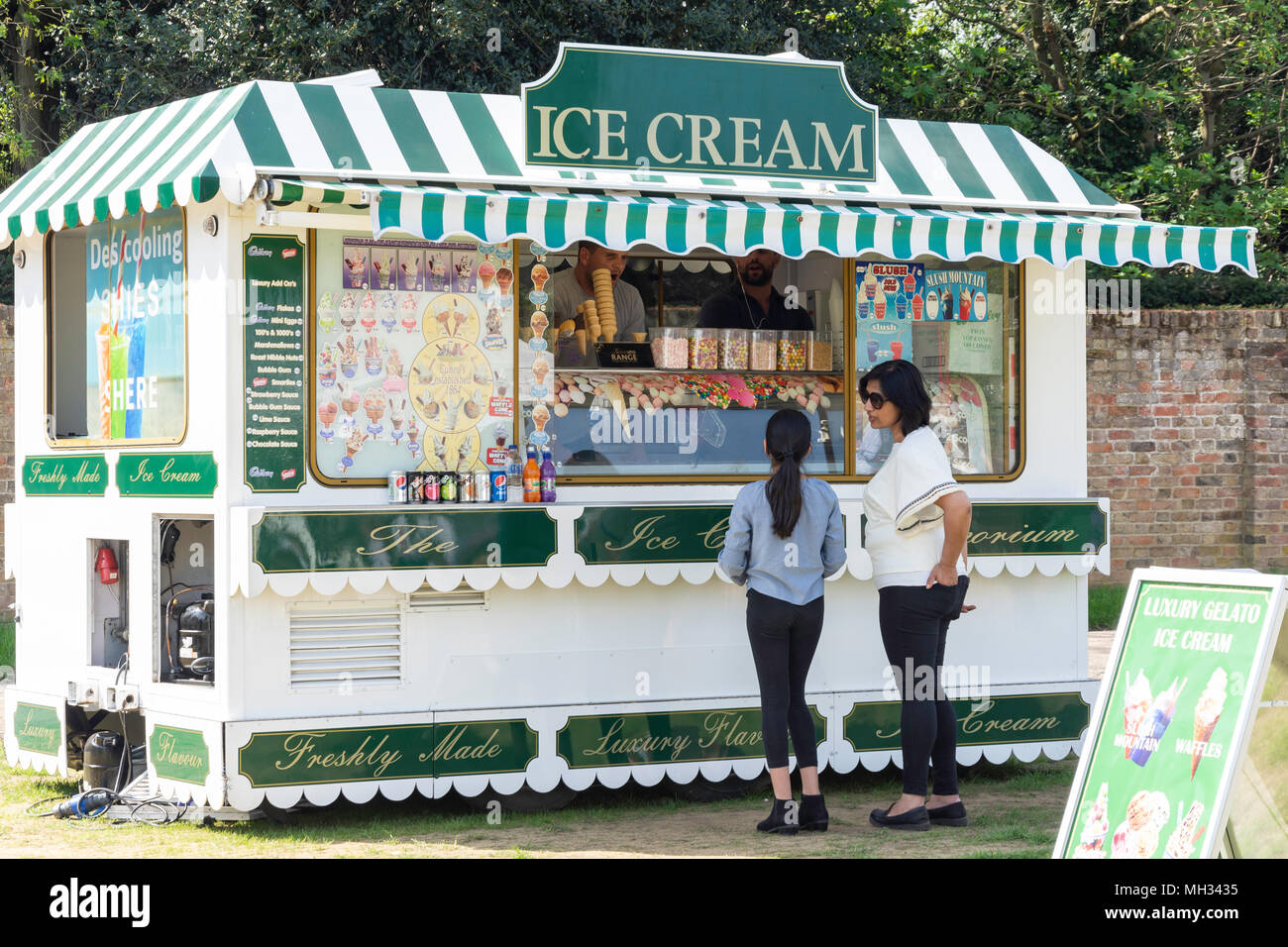 Chiswick house and gardens hi-res stock photography and images - Alamy