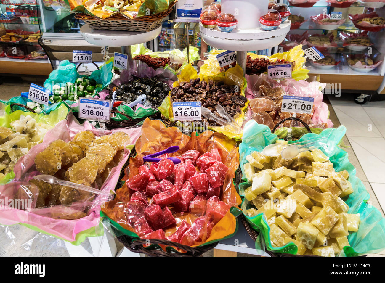 Candy store counter hi-res stock photography and images - Alamy