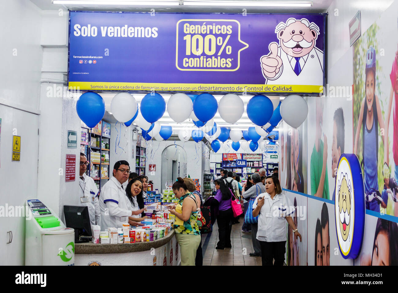 Mexican pharmacist hi-res stock photography and images - Alamy