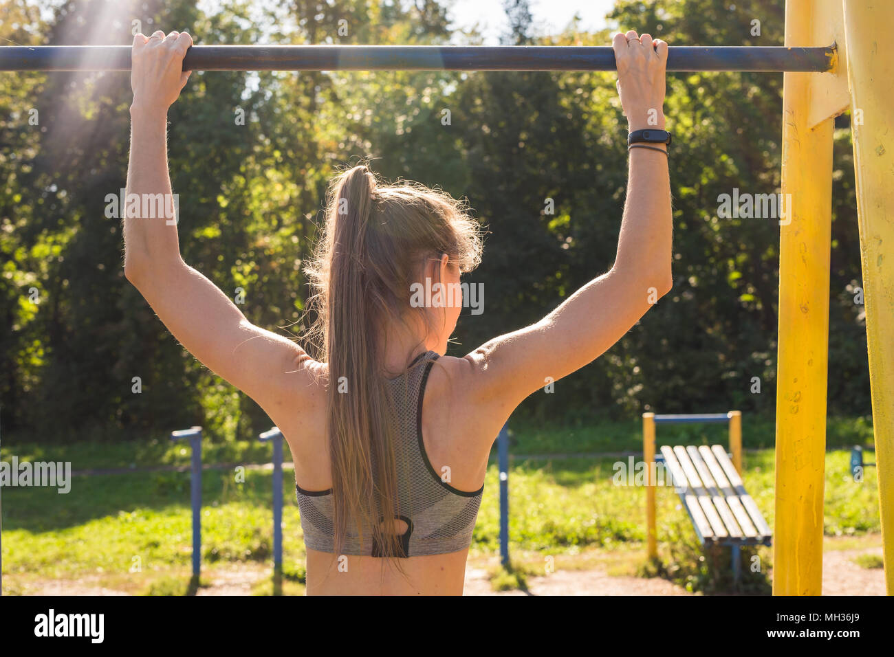 Pull ups train hi-res stock photography and images - Alamy