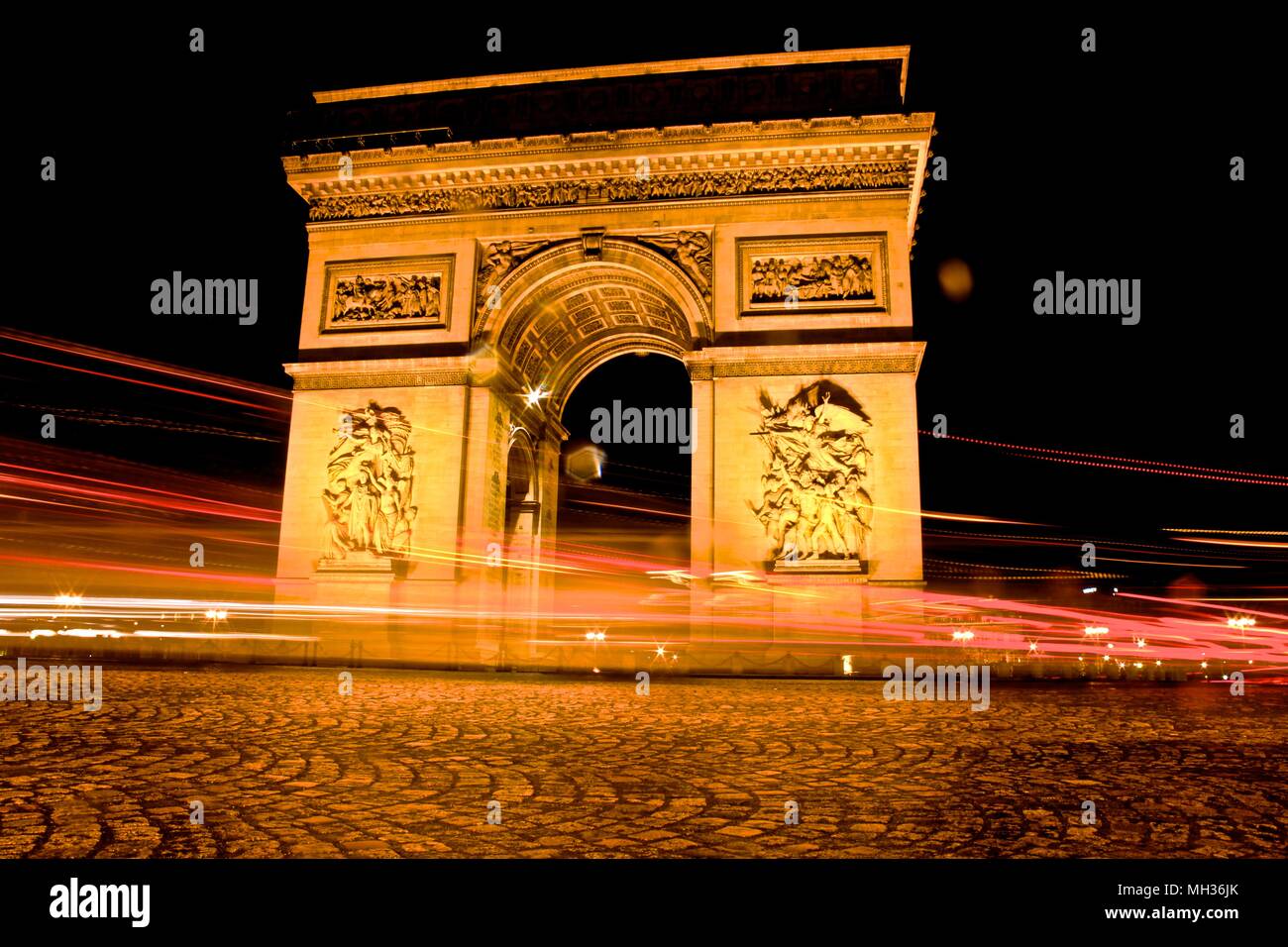 Arco de noche hi-res stock photography and images - Alamy