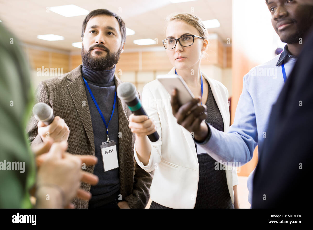 Woman interview presentation hi-res stock photography and images - Alamy