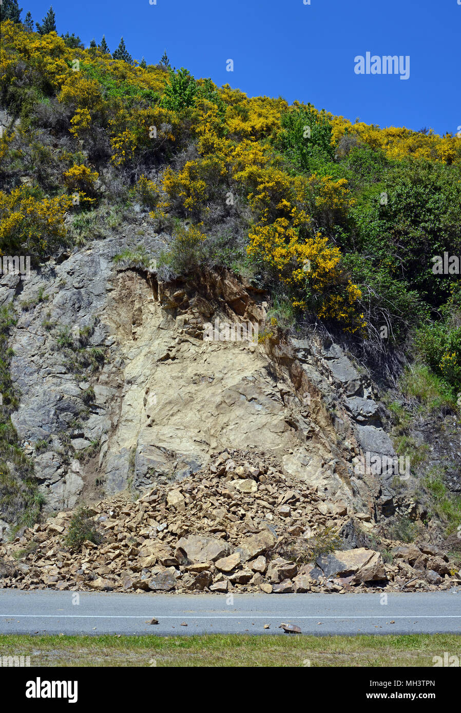 Rock slide highway hi-res stock photography and images - Alamy