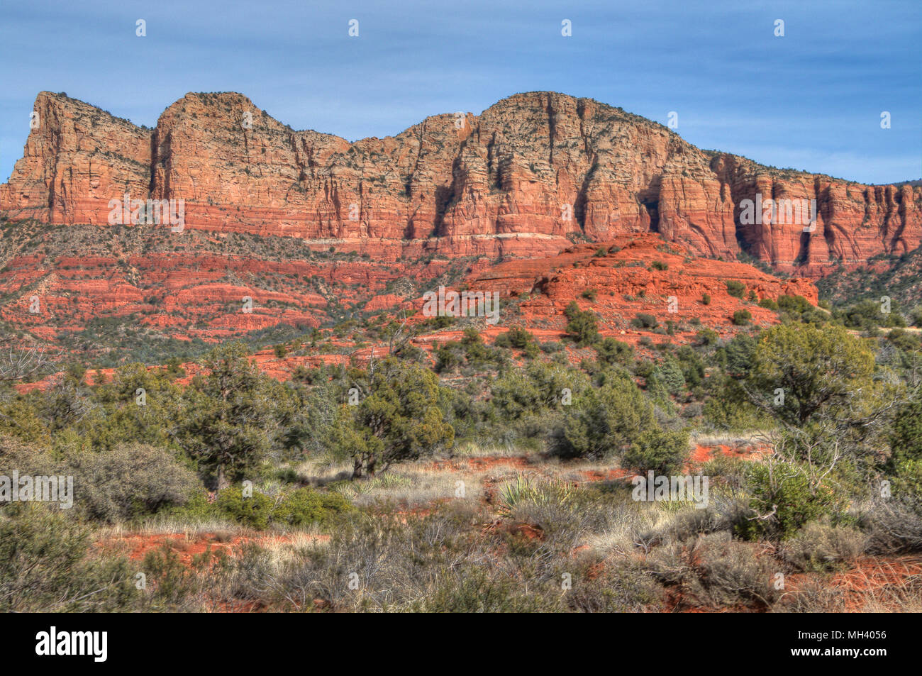 Sedona, Arizona has beautiful orange rocks and pillars in the desert ...