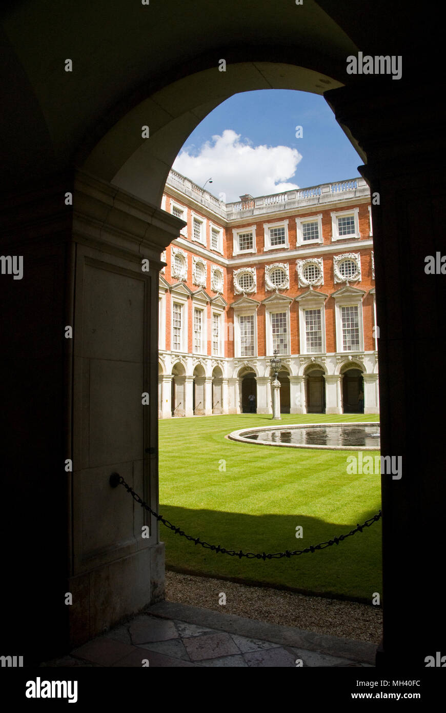 Hampton Court, London Stock Photo - Alamy