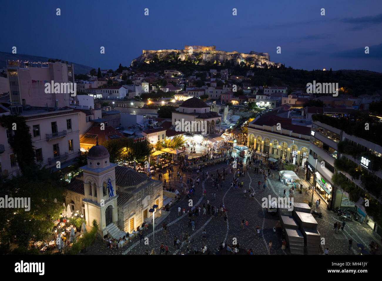 Greece busy urban city street hi-res stock photography and images - Alamy