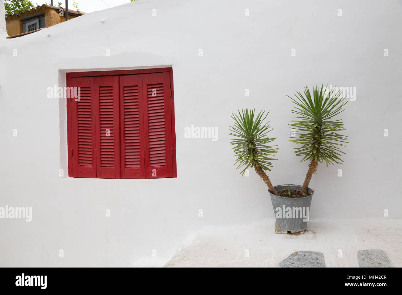 White wash washed building hi-res stock photography and images - Alamy