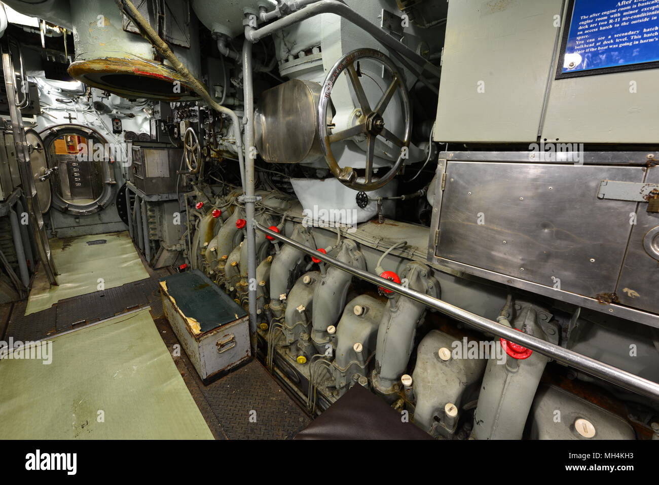 The inside of USS Clamagore a Guppy class submarine Stock Photo - Alamy
