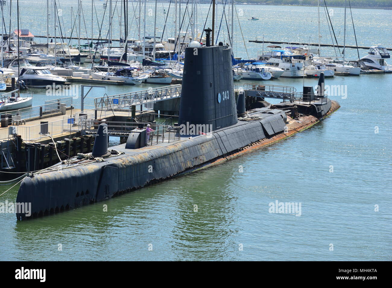 USS Clamagore as Guppy type submarine Stock Photo - Alamy