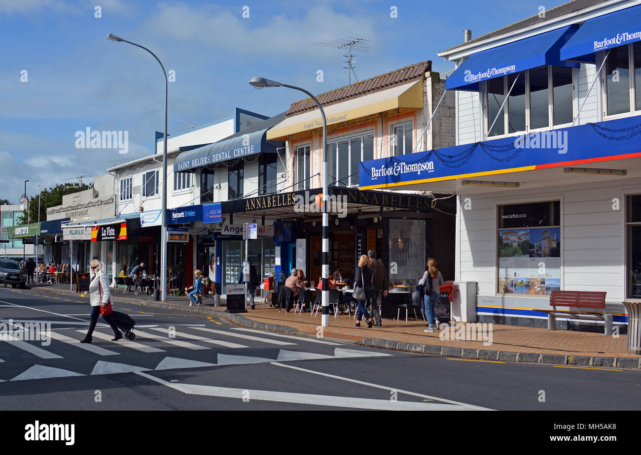 Pedestrian crossing sign new zealand hi-res stock photography and ...