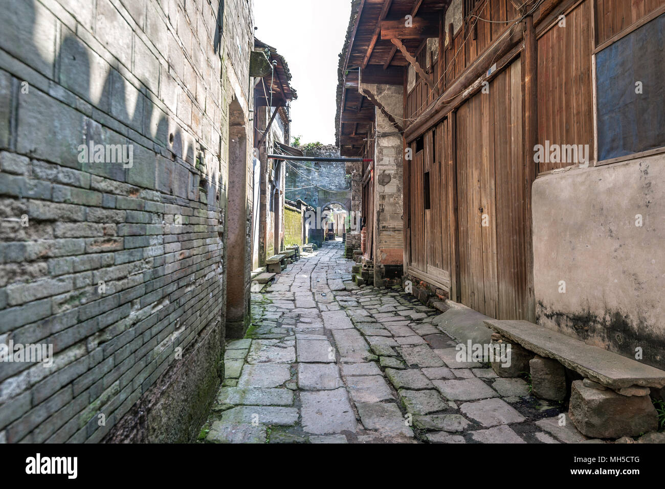 Chinese ancient buildings of the old town: alley Stock Photo - Alamy