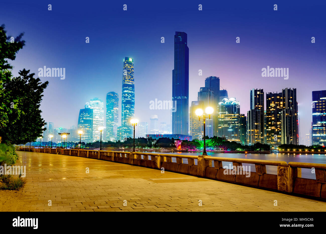 Traffic pearl river new city hi-res stock photography and images - Alamy