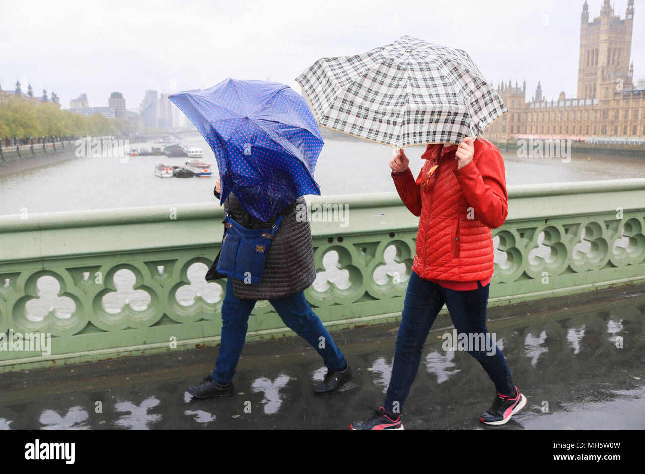 London UK. 30th April 2018. Commuters and tourists struggle to cope ...
