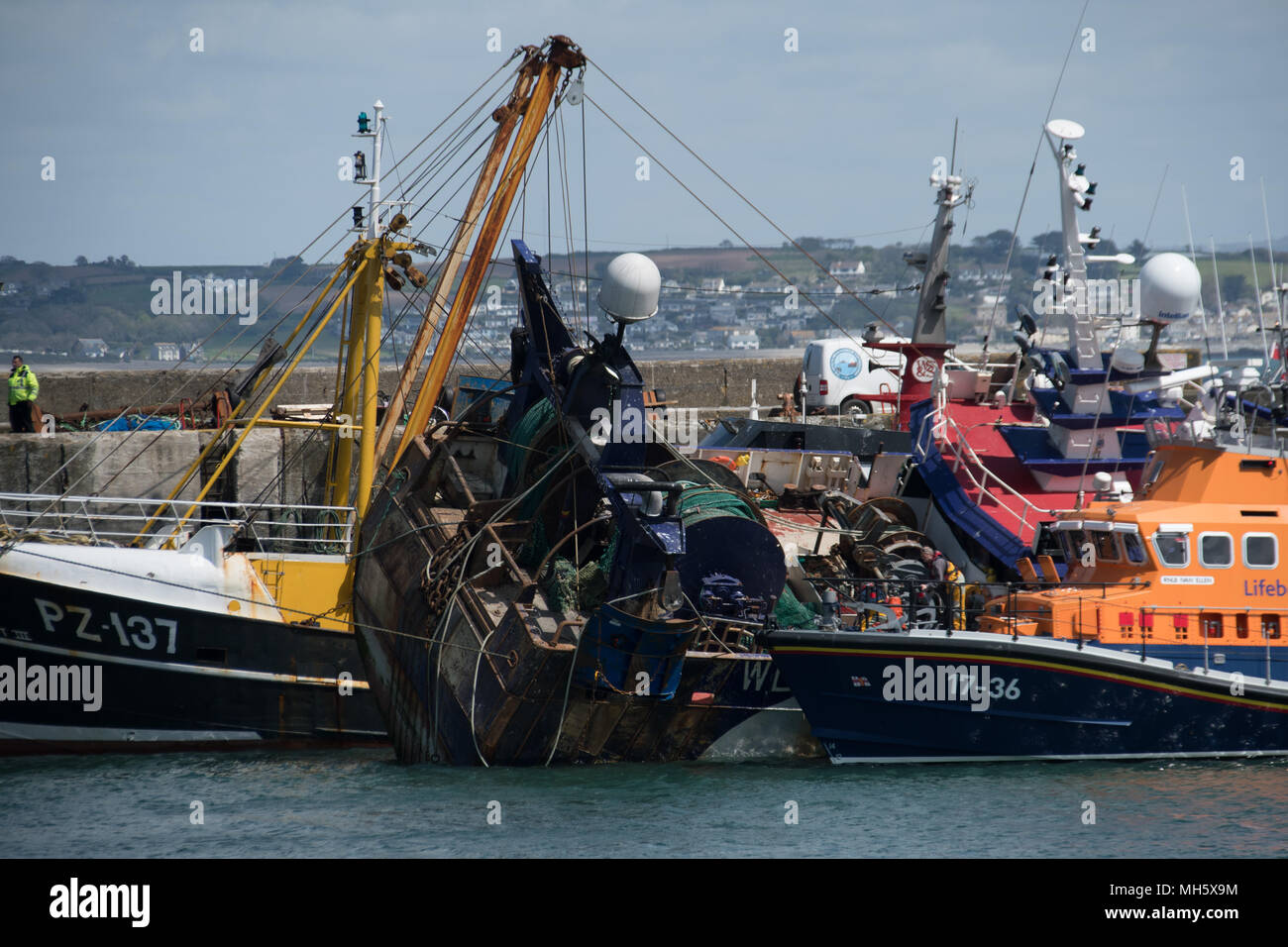 Lurch hi-res stock photography and images - Alamy