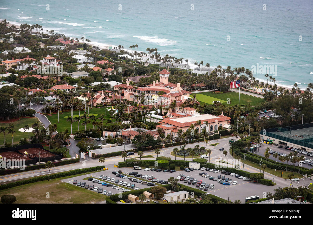 Mar a lago aerial hi-res stock photography and images - Alamy