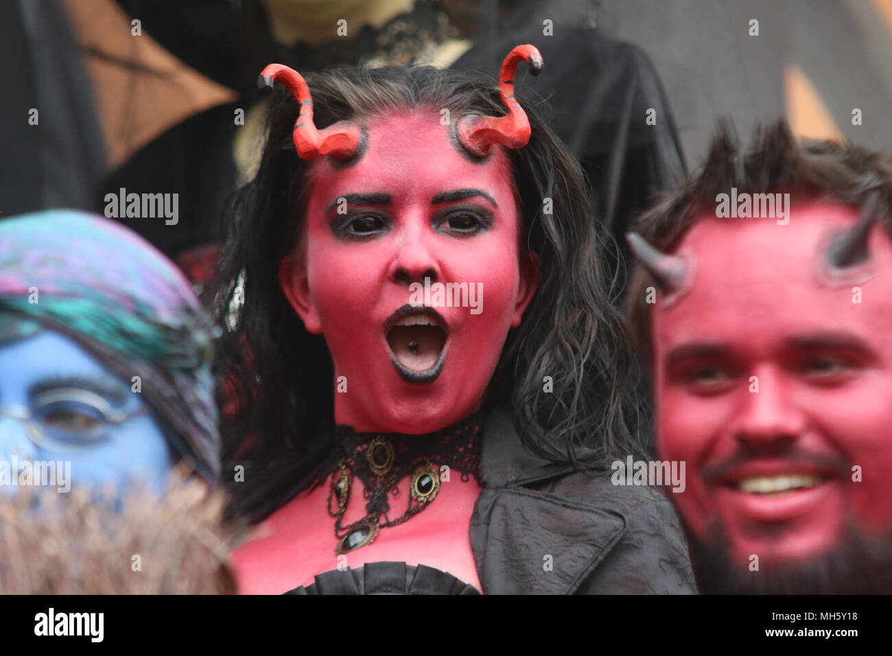 Wernigerode, Germany. 30th April, 2018. People dressed up as witches ...