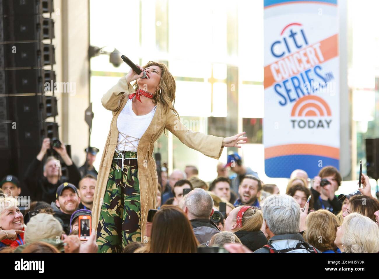 Shania Twain on stage for Shania Twain in Concert on the NBC Today Show ...