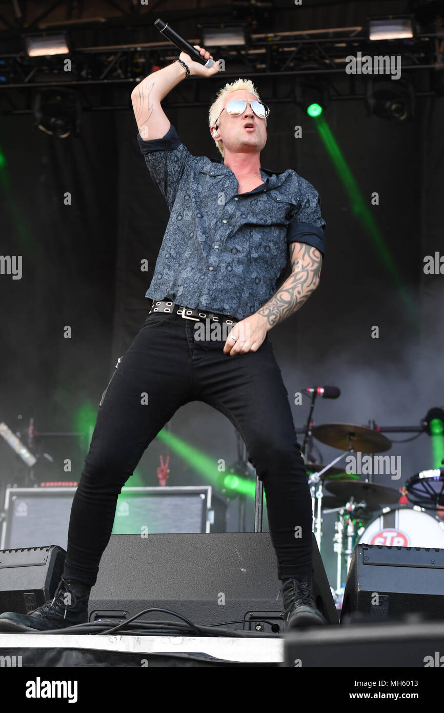 Stone temple pilots jeff gutt hi-res stock photography and images - Alamy