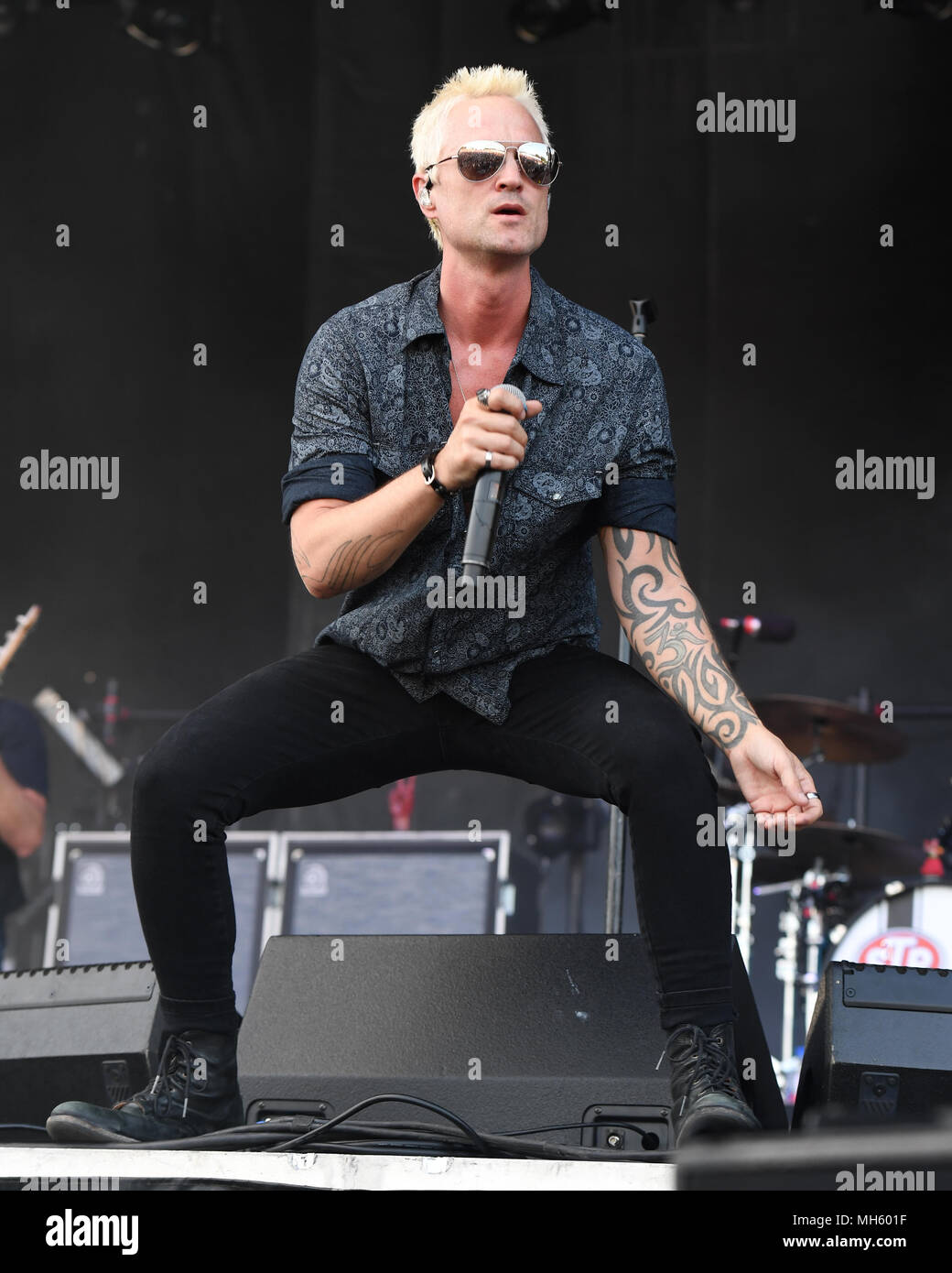 Stone temple pilots jeff gutt hi-res stock photography and images - Alamy