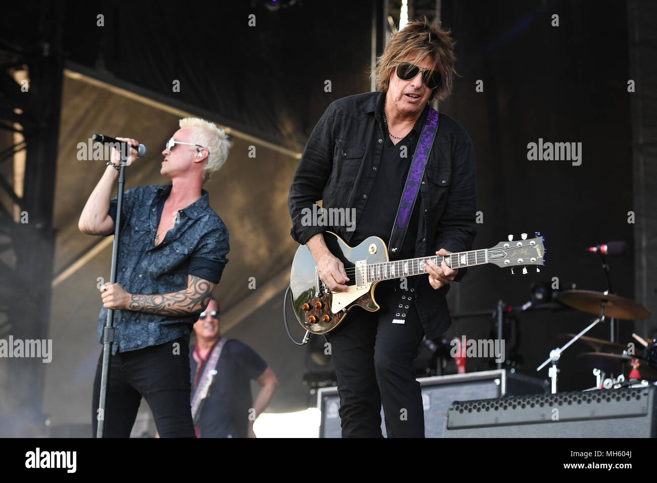 Sunrise FL, USA. 29th Apr, 2018. Jeff Gutt and Dean DeLeo of Stone ...