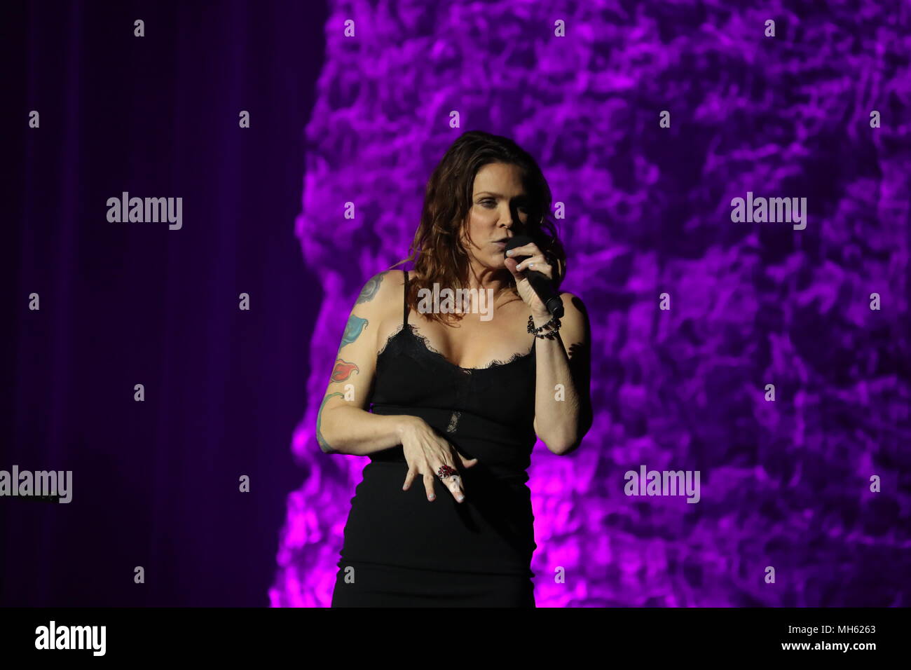 Beth hart singer hi-res stock photography and images - Alamy