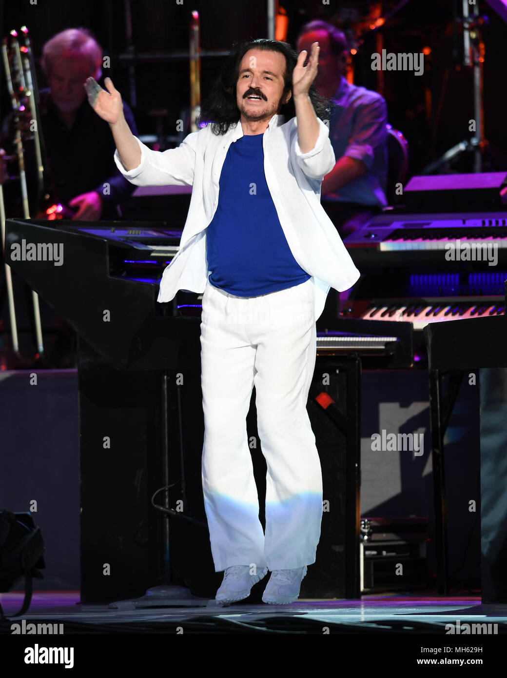 Coral sky amphitheatre hi-res stock photography and images - Alamy