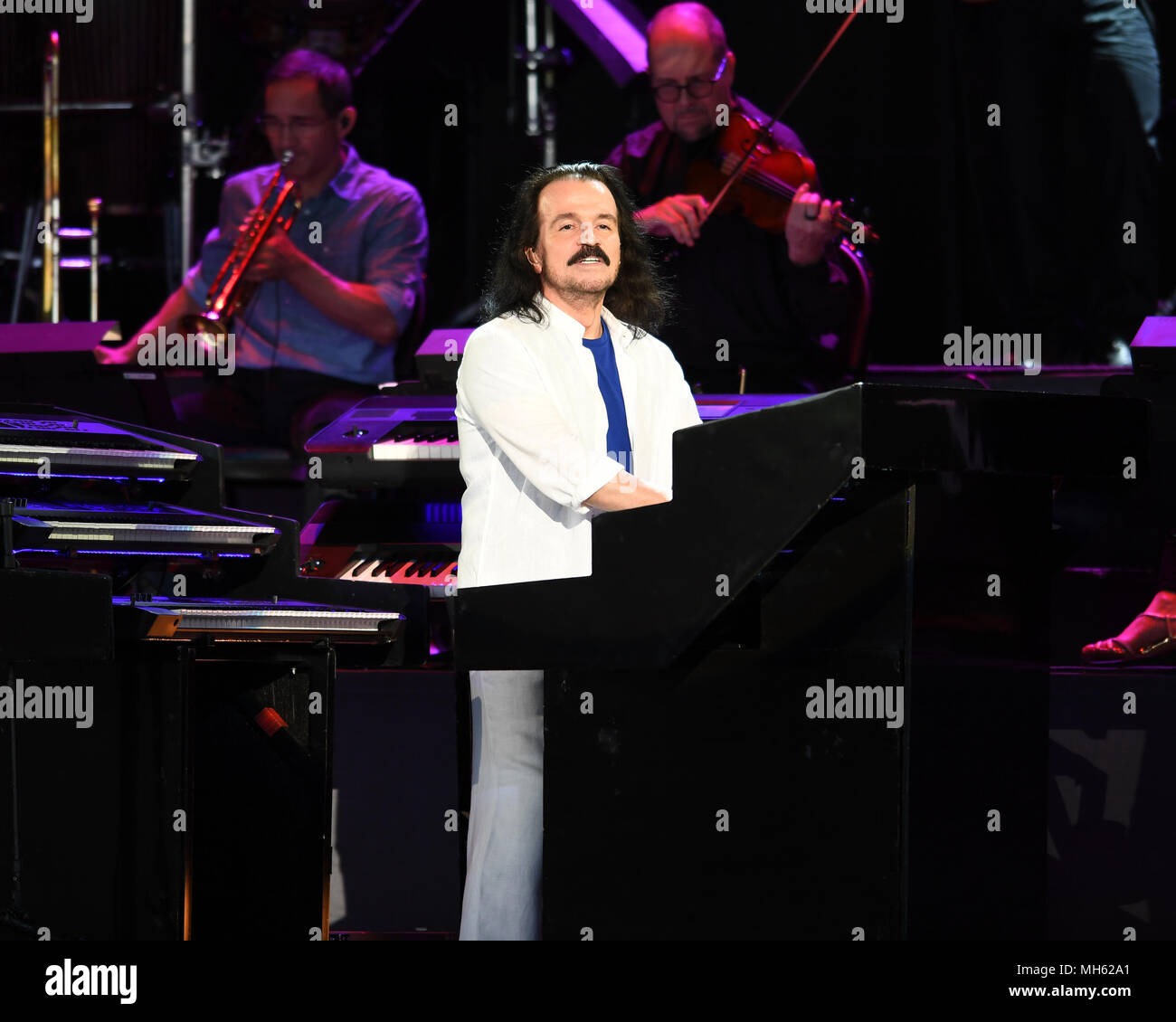 Coral sky amphitheatre hi-res stock photography and images - Alamy