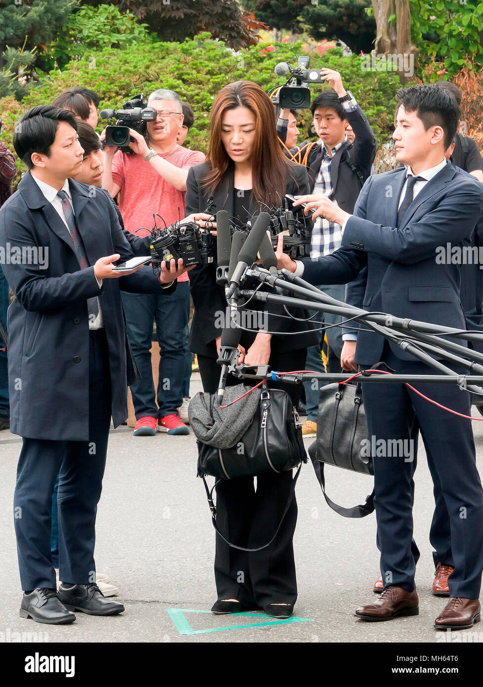Cho hyun min hi-res stock photography and images - Alamy