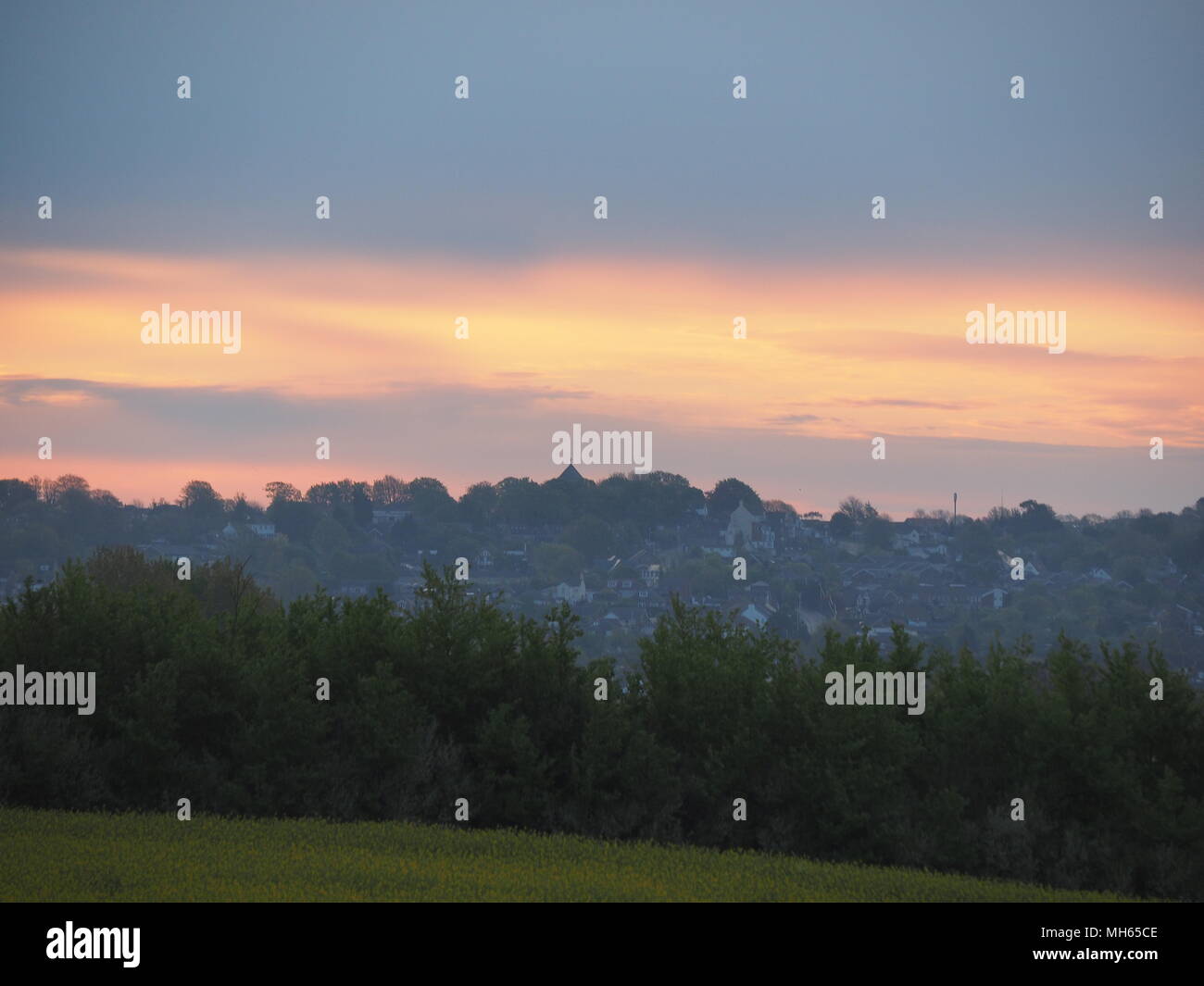 Isle of Sheppey, Kent, UK. 1st May, 2018. UK Weather: after yesterday's ...