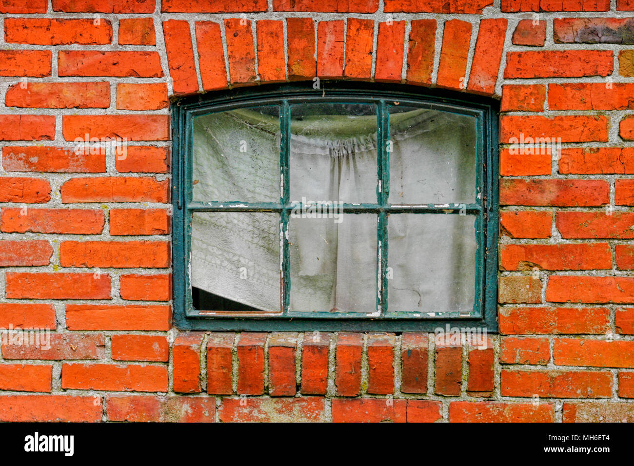 Dutch house red brick hi-res stock photography and images - Alamy