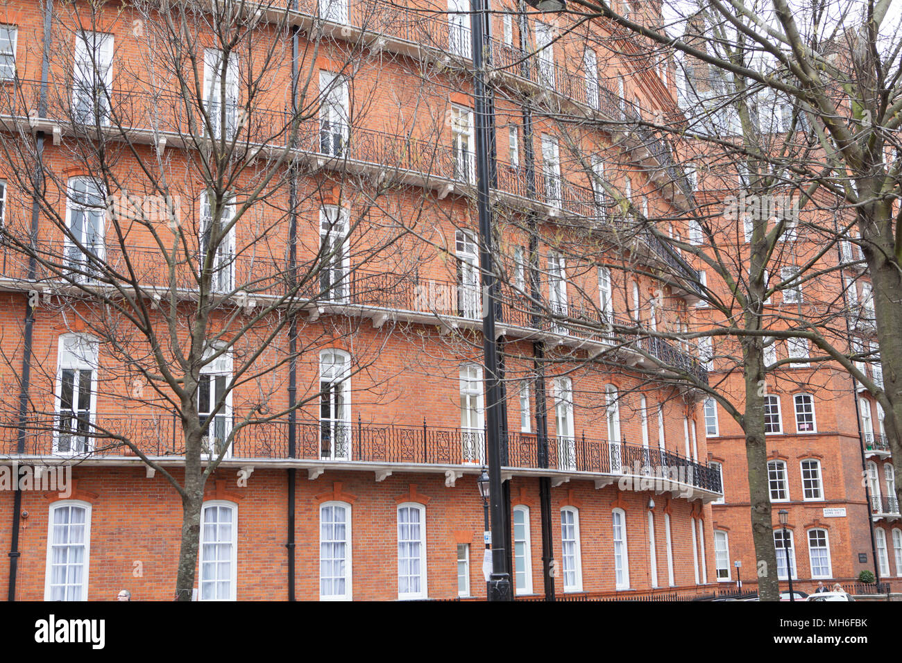 Kensington Apartments. Chelsea, London Stock Photo - Alamy