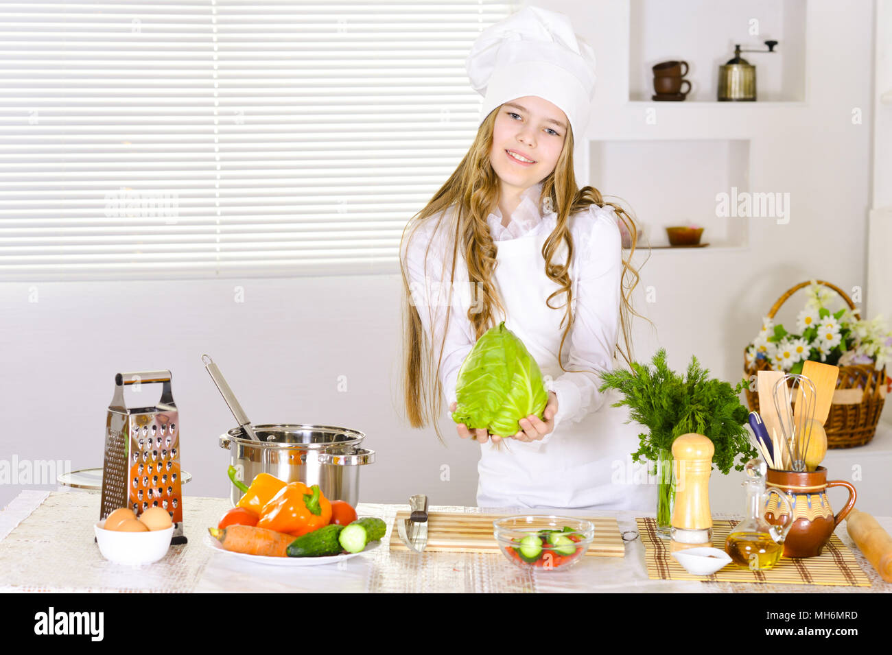 Child cooking kitchen pan hi-res stock photography and images - Alamy