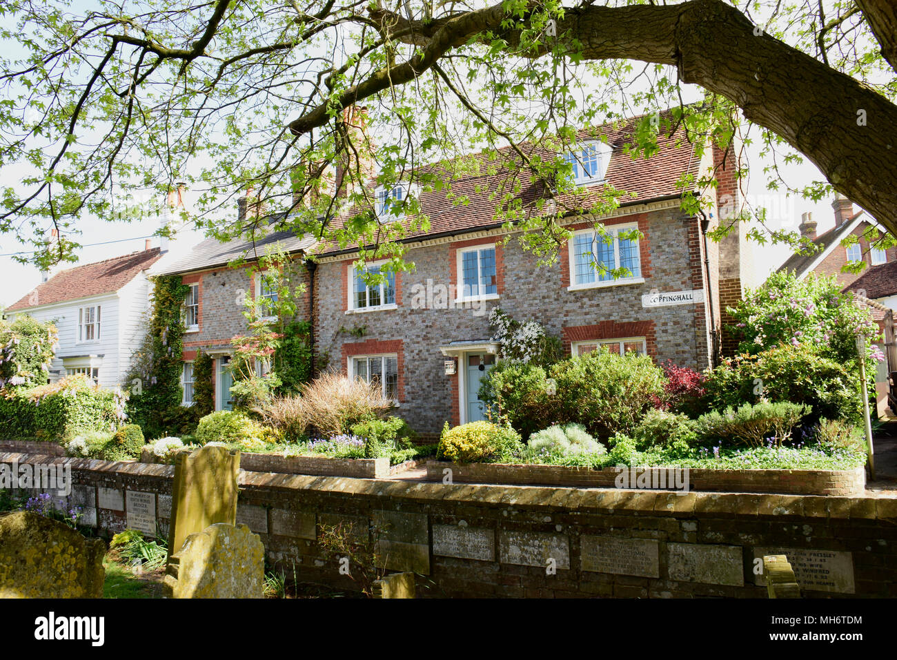Town in southern england hi-res stock photography and images - Alamy