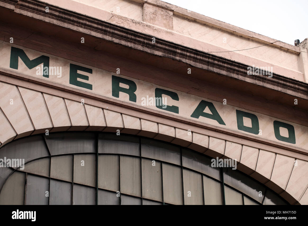 Mercado sign hi-res stock photography and images - Alamy