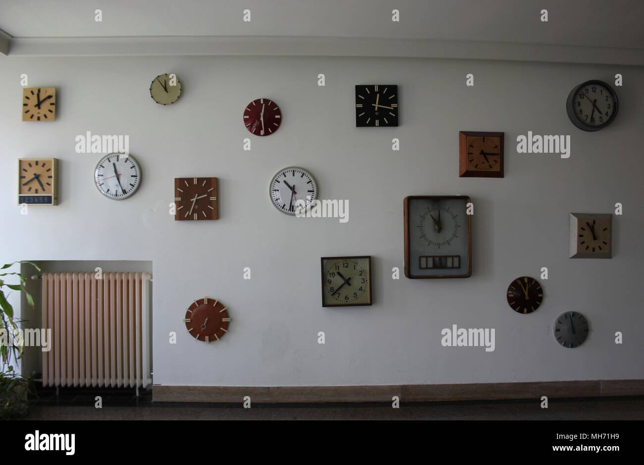 Grand old clocks hi-res stock photography and images - Alamy