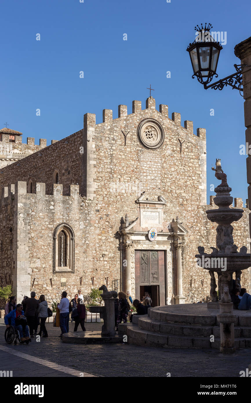 Duomo (Cathedral) of Taormina, Sicily Stock Photo - Alamy